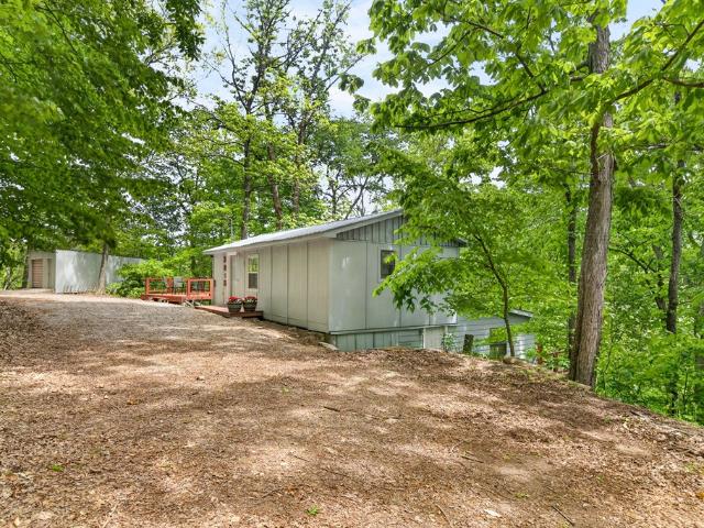 8045 Sarah Thomas Road