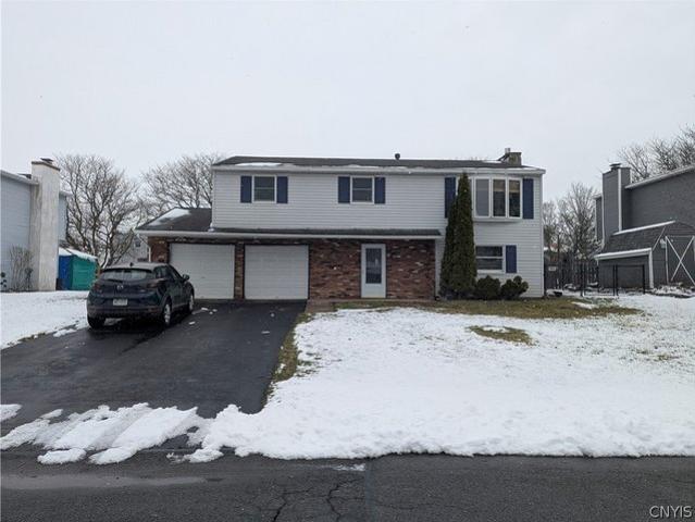 8046 Bamm Hollow Rd, Clay, NY 13041