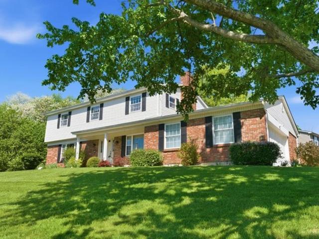 8046 Blairhouse Dr, Anderson Township, OH 45244