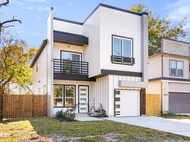 8046 Chateau Street