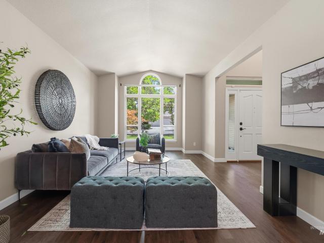 8046 W Burntree Court
