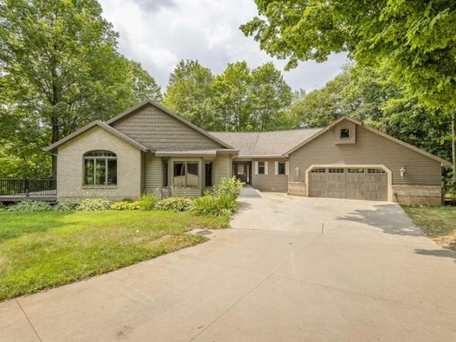 8047 Kraft Ave SE, Caledonia, MI 49316