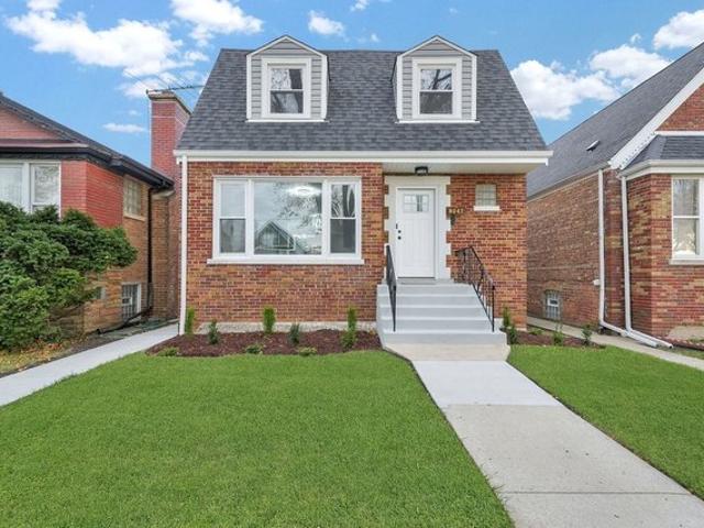 8047 S Mozart St, Chicago, IL 60652