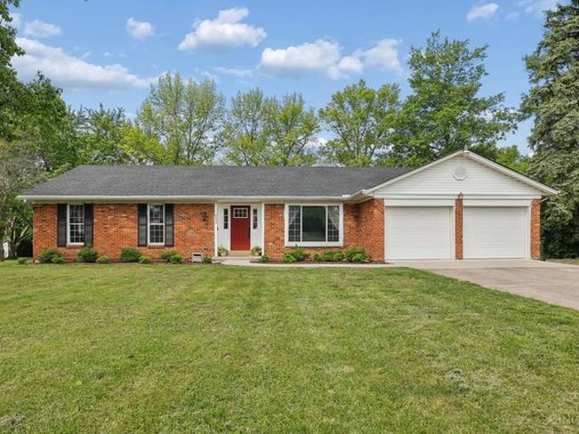 8049 Shadetree Dr, West Chester, OH 45069