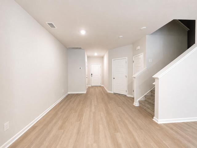 8040 Reagan Way