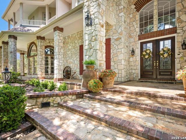 8040 Rolling Acres Trail