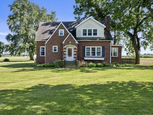 8040 Territorial Rd, Watervliet, MI 49098