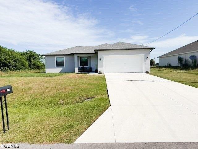 8041 Sherwood Cir, Labelle, FL 33935