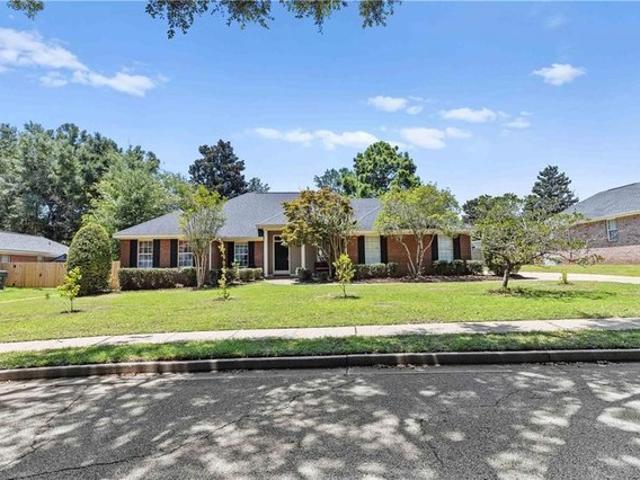 8042 Landing Eagle Dr, Daphne, AL 36526