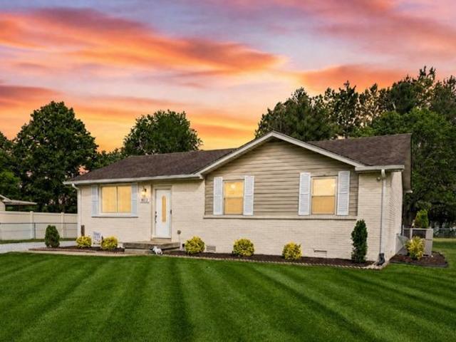 8042 Westfield Dr, Murfreesboro, TN 37129