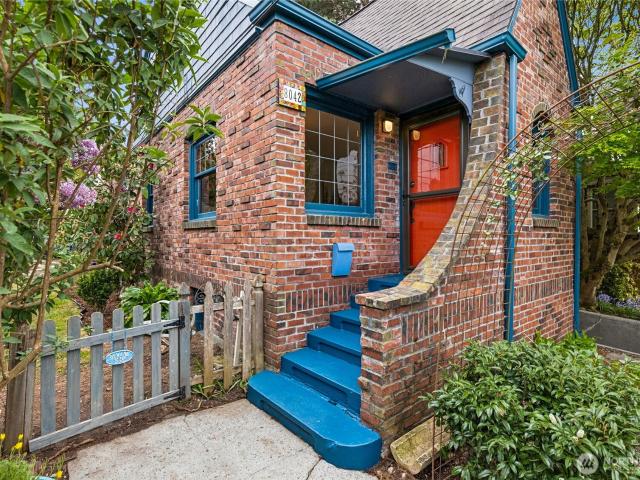 8042 11th Ave NW, Seattle, WA 98117 | MLS #2491 | Compass