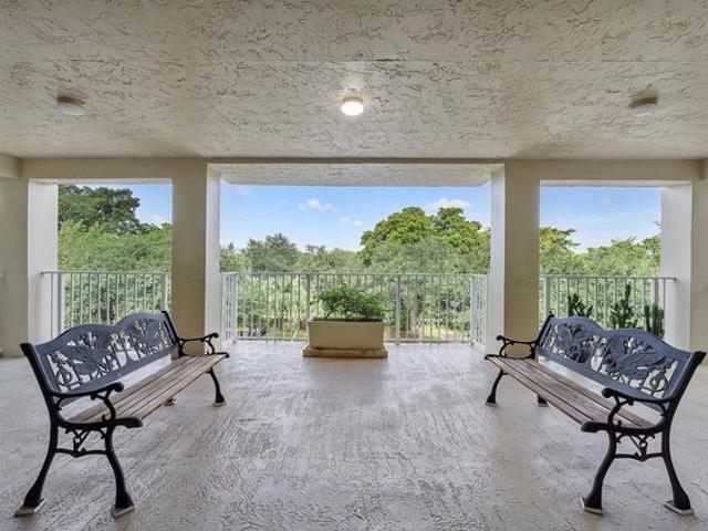 804 Cypress Grove Ln Apt 408, Pompano Beach, FL 33069