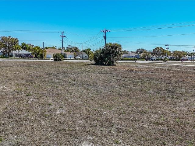 804 Gleason Pkwy, Cape Coral, FL 33914 | MLS #2026011