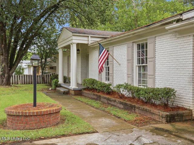 804 Dunton Road