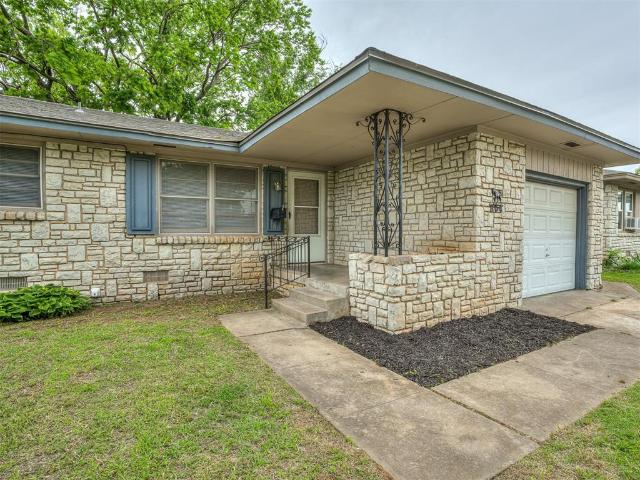 804 E Carroll Lane