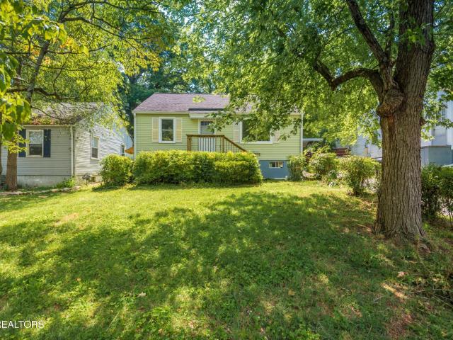 804 E Columbia Ave