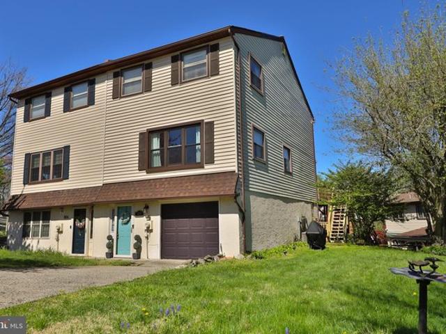 804 Keely Pl, Philadelphia, PA 19128