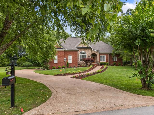 804 Highgrove Cir