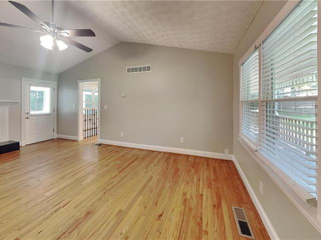 804 Oak Trace