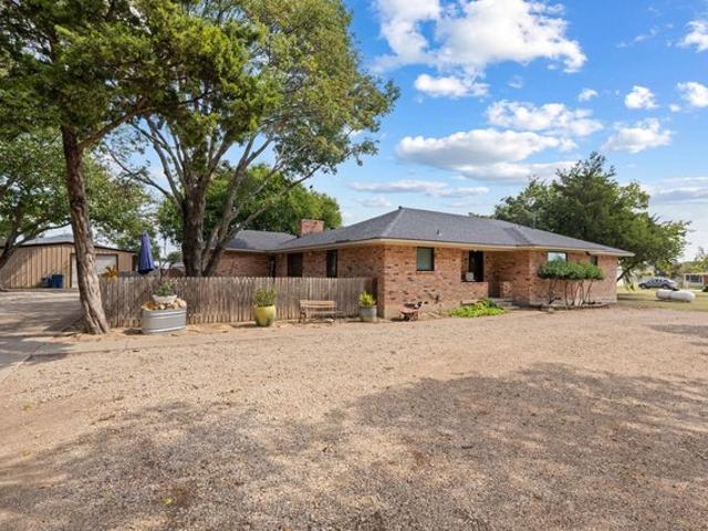 804 Lark Ln, Oak Leaf, TX 75154