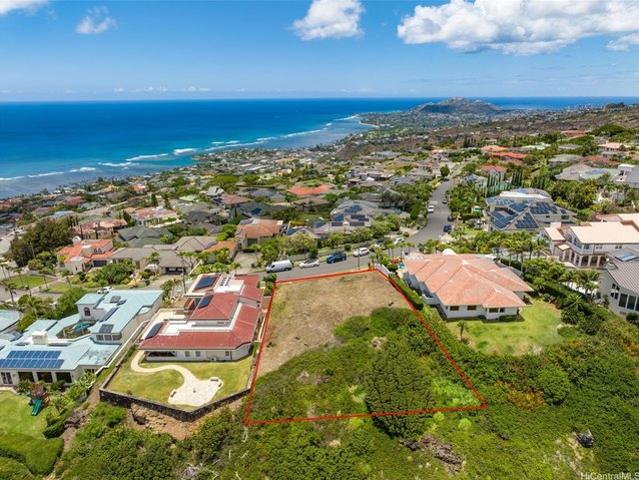 804 Moaniala St, Honolulu, HI 96821