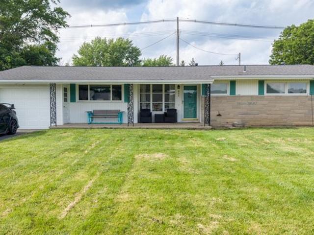 804 N Circle Dr, Wapakoneta, OH 45895