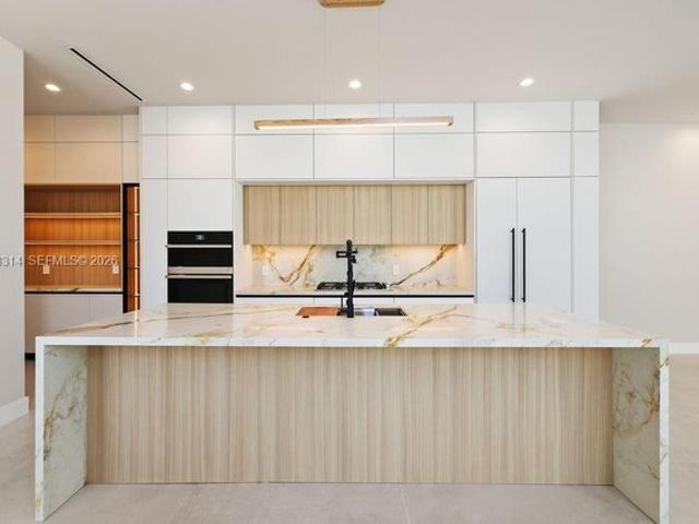 804 NE 16th Ter, Fort Lauderdale, FL 33304
