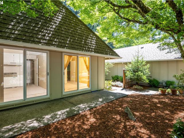 804 NE 174TH AVE
