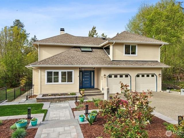 804 S 280th St, Des Moines, WA 98198