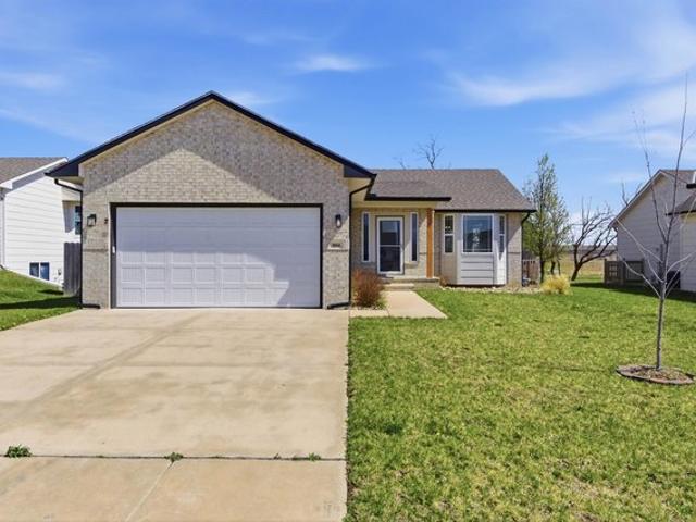 804 S Hedgewood St, Andover, KS 67002