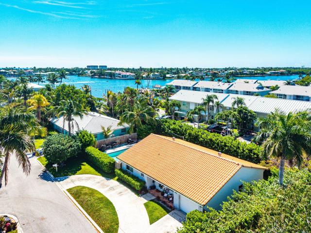 804 S Rd, Boynton Beach, FL 33435 | MLS #B26018 | Compass