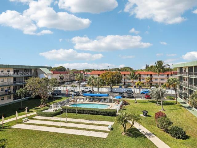 804 SE 7th St, Unit 402, Deerfield Beach, FL 33441 | MLS #A11970 | Compass
