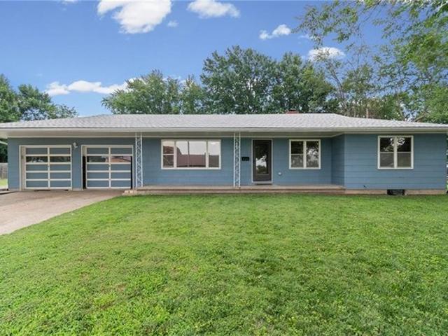 804 SW 19th St, Blue Springs, MO 64015