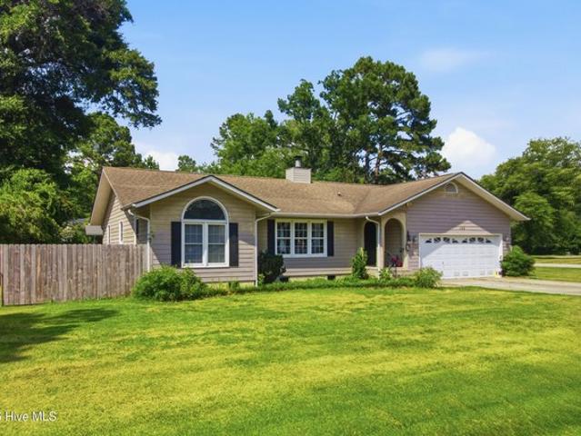 804 Plantation Dr, New Bern, NC 28562