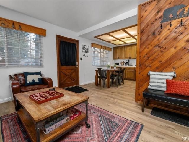 804 Robinhood Blvd, Big Bear City, CA 92314 | MLS #32600