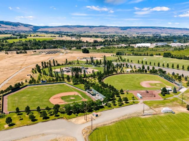 804 W 1st Avenue