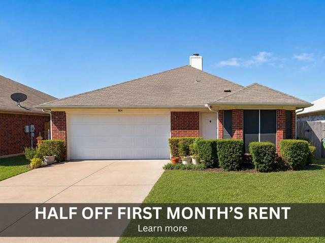 804 W Colony Dr, Arlington, TX 76001