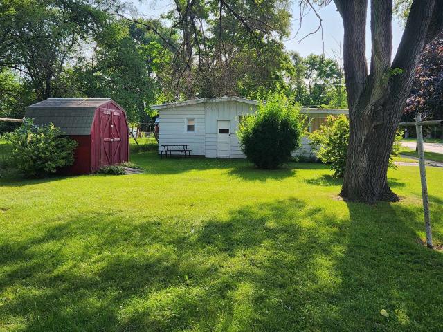 804 W Ivy Avenue
