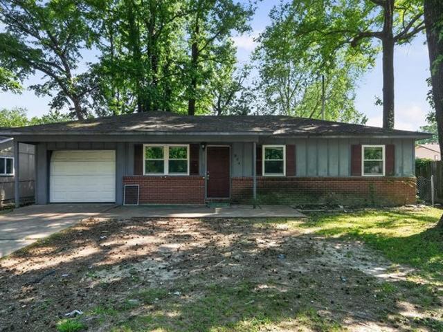 804 Towering Oaks Dr, Jacksonville, AR 72076