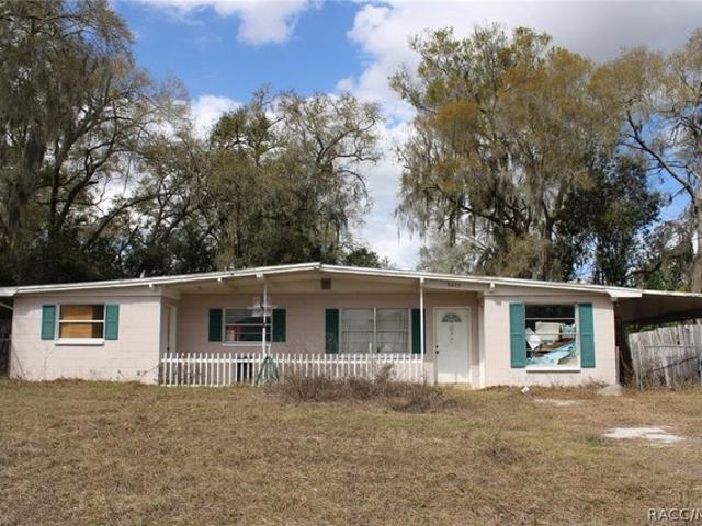 8055 E Garner Ln, Floral City, FL 34436