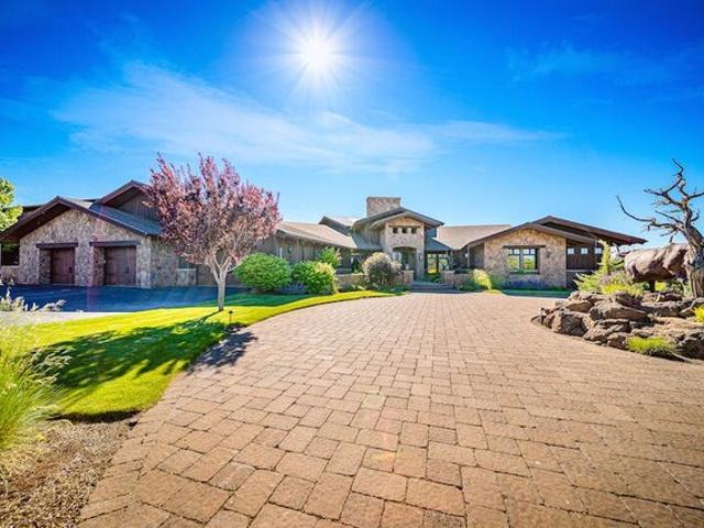 8055 SW Powell Butte Hwy, Powell Butte, OR 97753