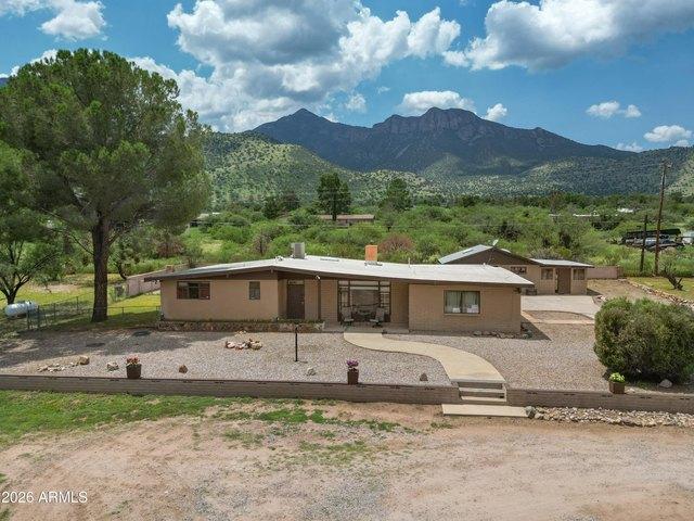 8056 S Vato Ln, Hereford, AZ 85615