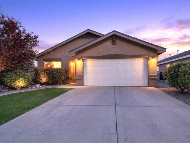8056 Tuscarora Rd NW, Albuquerque, NM 87114