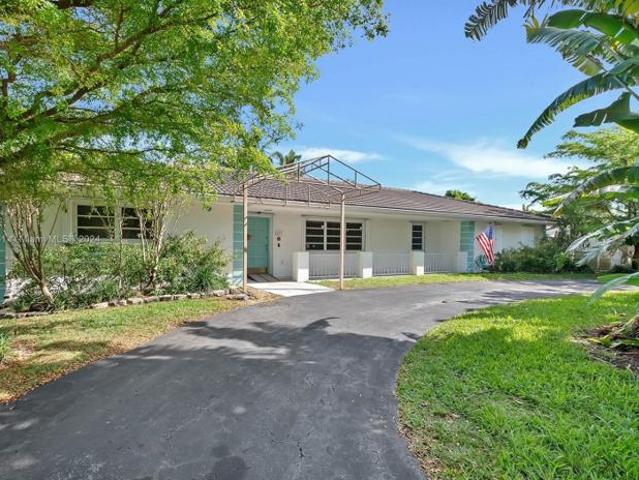 8057 SW 185th St, Cutler Bay, FL 33157