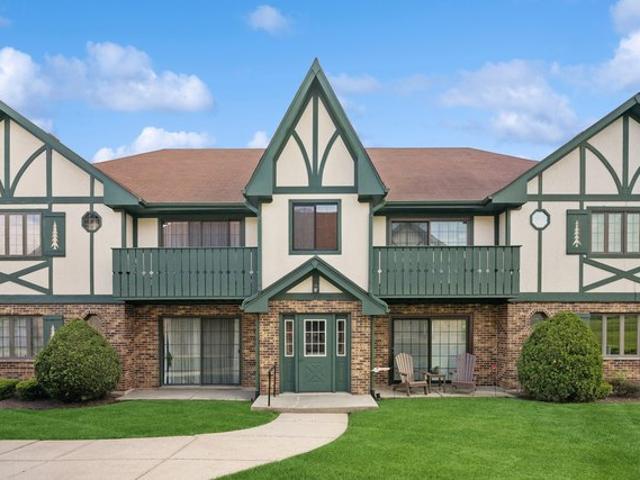8058 Autobahn Dr S Apt 102, Palos Park, IL 60464