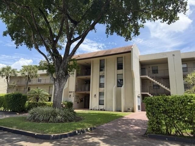 8050 W McNab Rd Apt 203, Tamarac, FL 33321