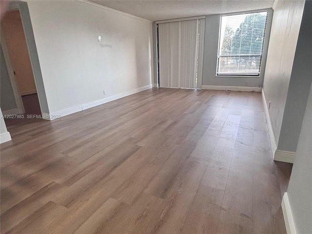 8050 W McNab Rd Apt 212, Tamarac, FL 33321