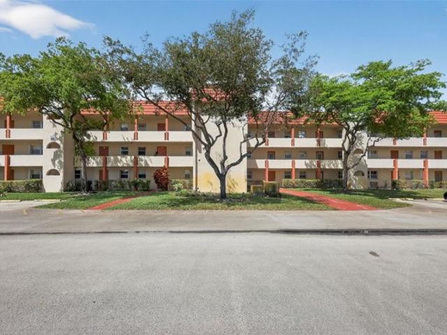 8051 N Sunrise Lakes Dr Apt 307, Sunrise, FL 33322