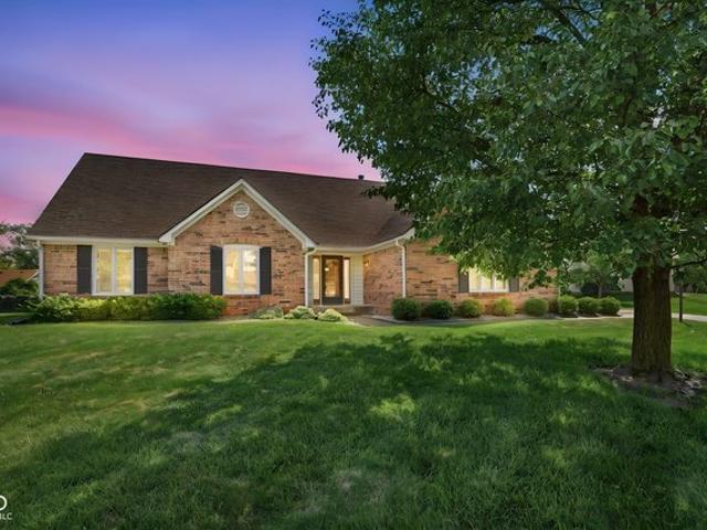 8051 Castle Cove Rd, Indianapolis, IN 46256