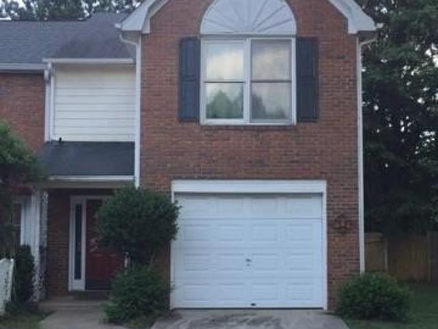 8051 Woodlake Dr, Riverdale, GA 30274